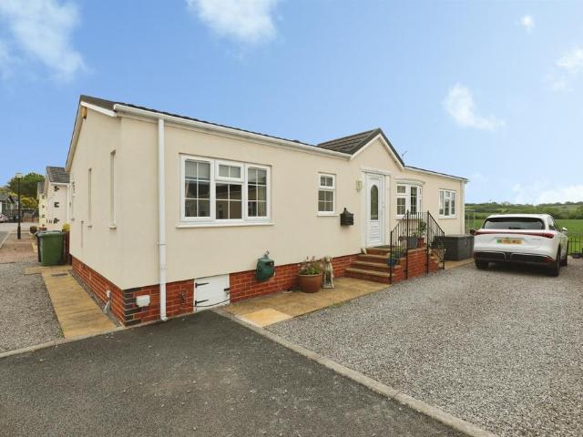 2 bedroom park home for sale