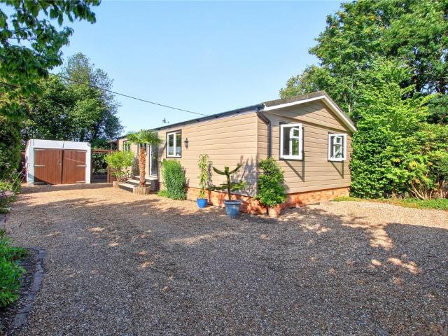 2 bedroom park home for sale