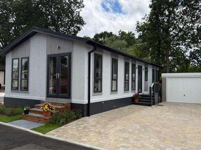2 bedroom park home for sale