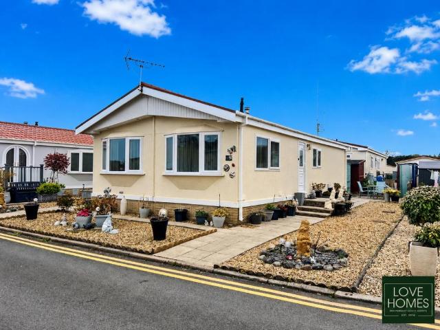 2 bedroom park home for sale