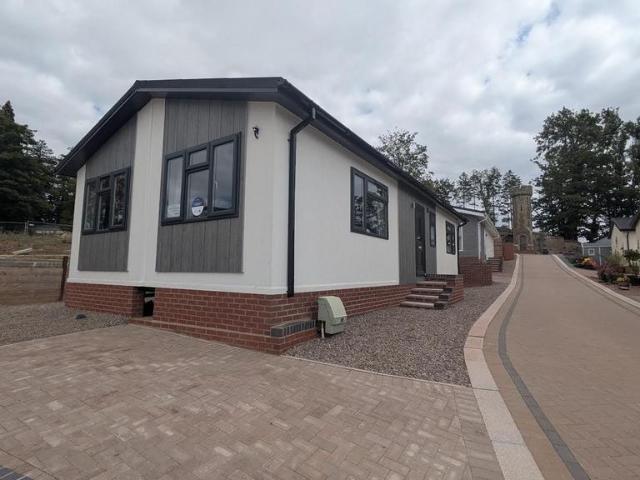 2 bedroom park home for sale