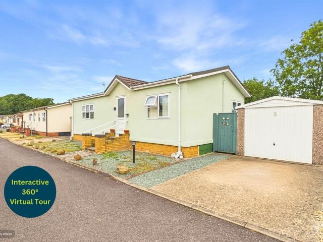 2 bedroom park home for sale