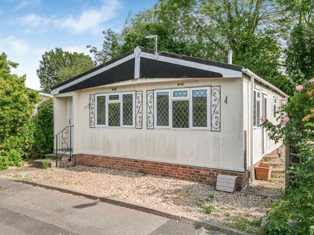 2 bedroom park home for sale