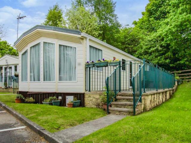 2 bedroom park home for sale