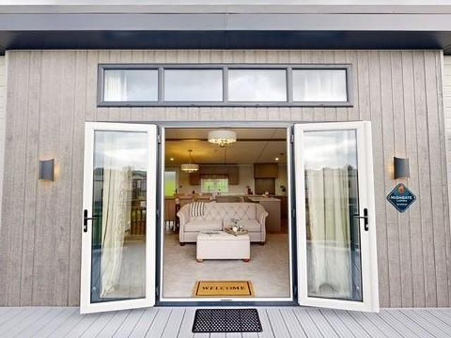 2 bedroom park home for sale