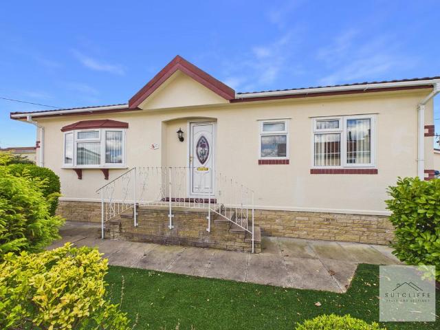 2 bedroom park home for sale