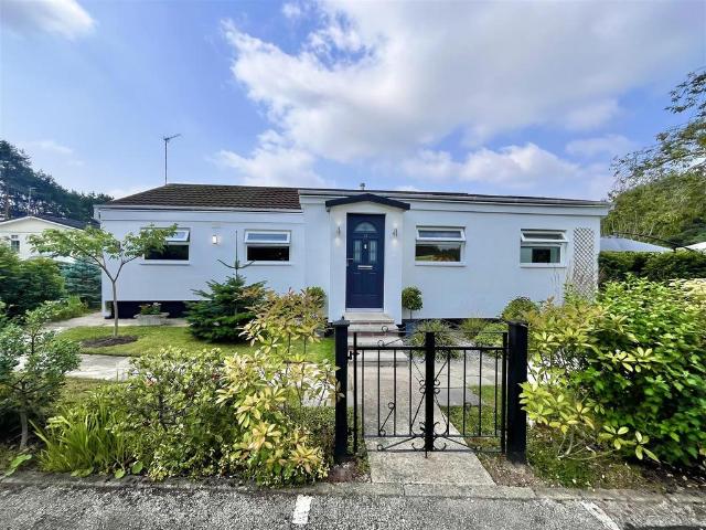 2 bedroom park home for sale