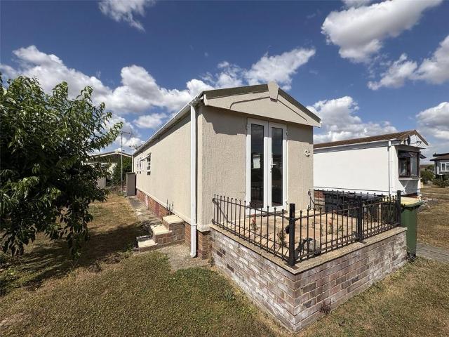 2 bedroom park home for sale