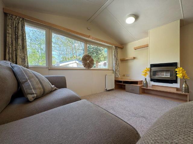 2 bedroom park home for sale