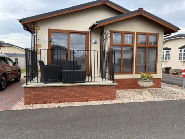 2 bedroom park home for sale