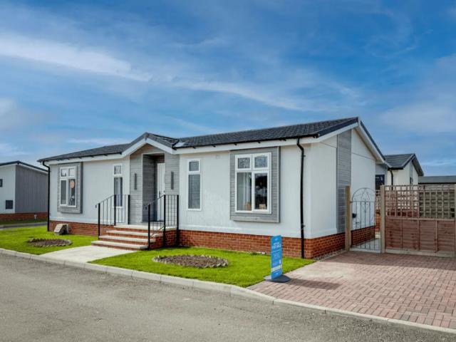 2 bedroom park home for sale