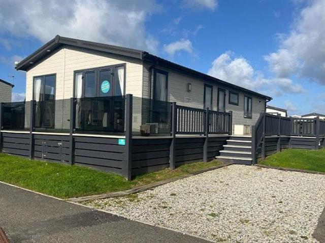 2 bedroom park home for sale