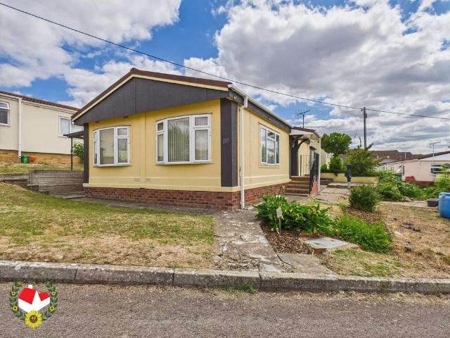 2 bedroom park home for sale