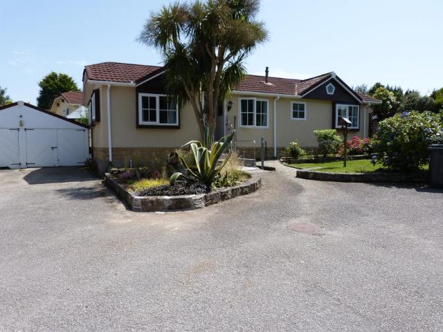 2 bedroom park home for sale