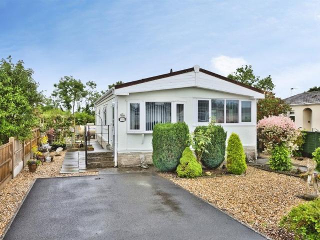 2 bedroom park home for sale