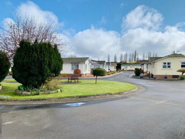 2 bedroom park home for sale