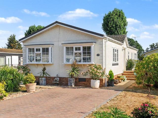 2 bedroom park home for sale