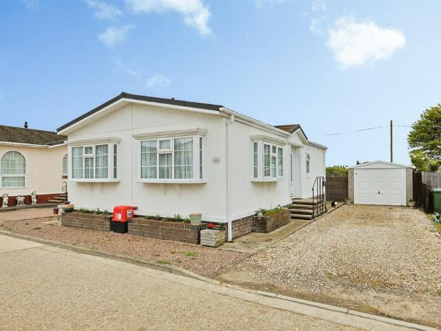 2 bedroom park home for sale