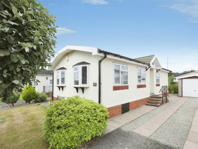 2 bedroom park home for sale