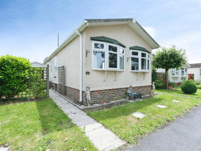 2 bedroom park home for sale