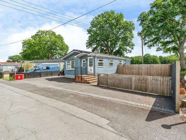2 bedroom park home for sale