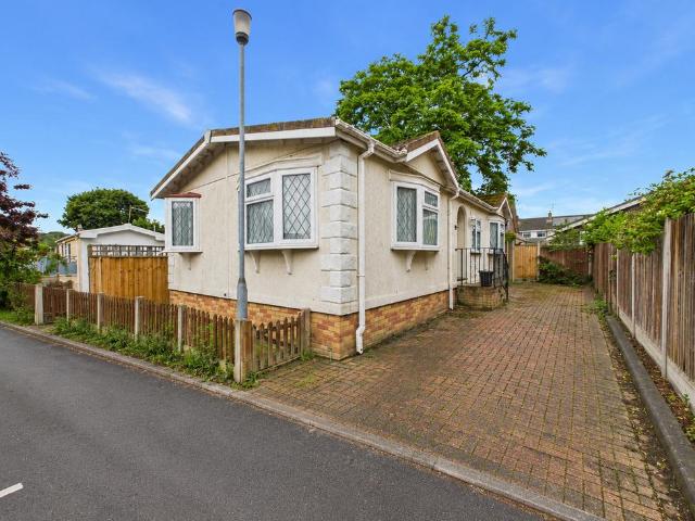 2 bedroom park home for sale