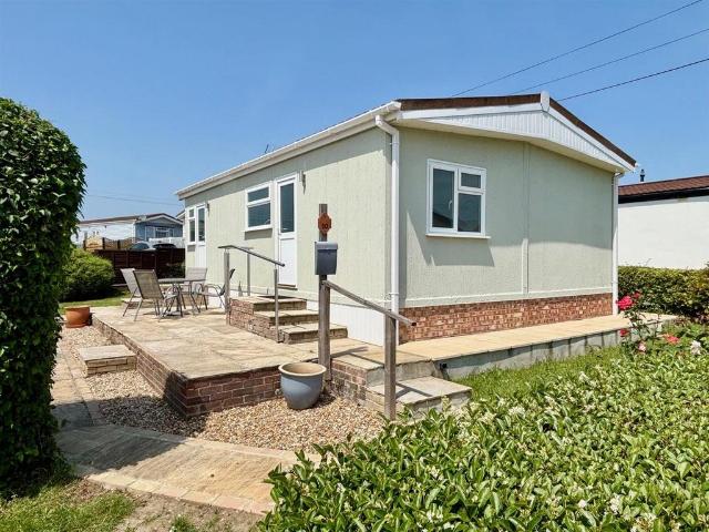 2 bedroom park home for sale