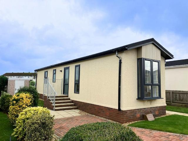 2 bedroom park home for sale