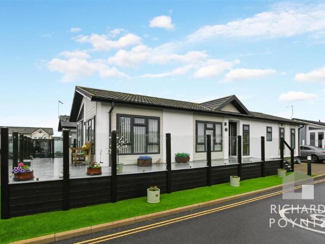 2 bedroom park home for sale