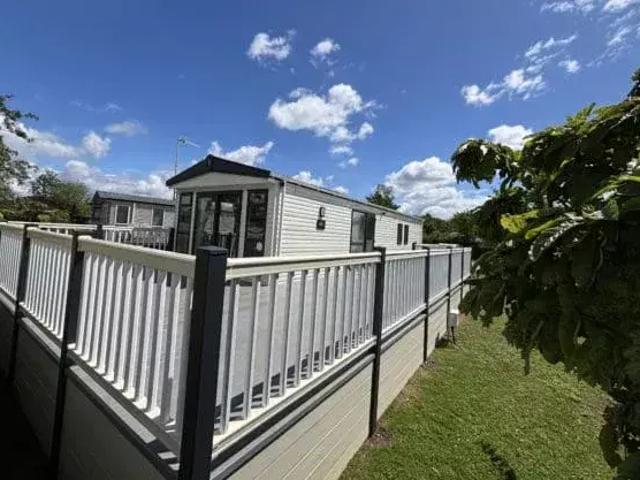 2 bedroom park home for sale