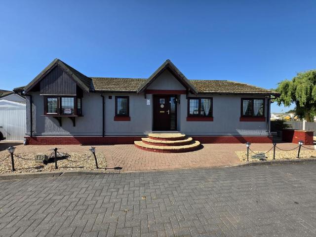 2 bedroom park home for sale