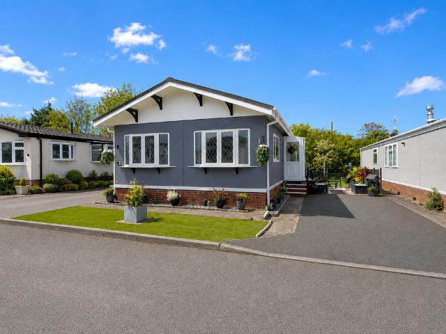 2 bedroom park home for sale