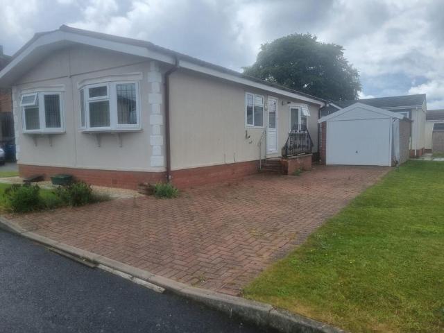 2 bedroom park home for sale