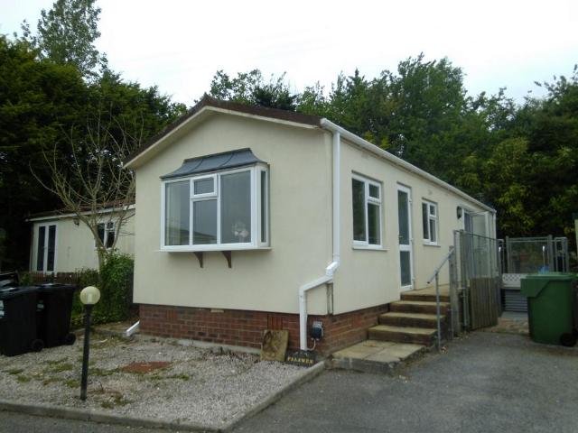 2 bedroom park home to rent