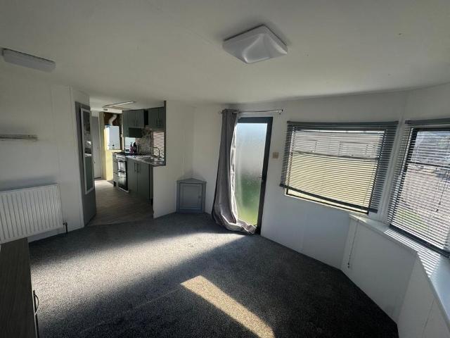 2 bedroom park home to rent