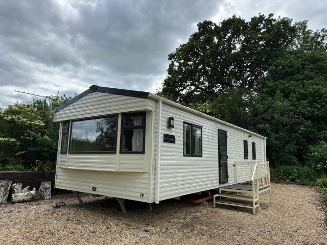 2 bedroom park home to rent