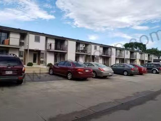 2 bedroom Parkview West