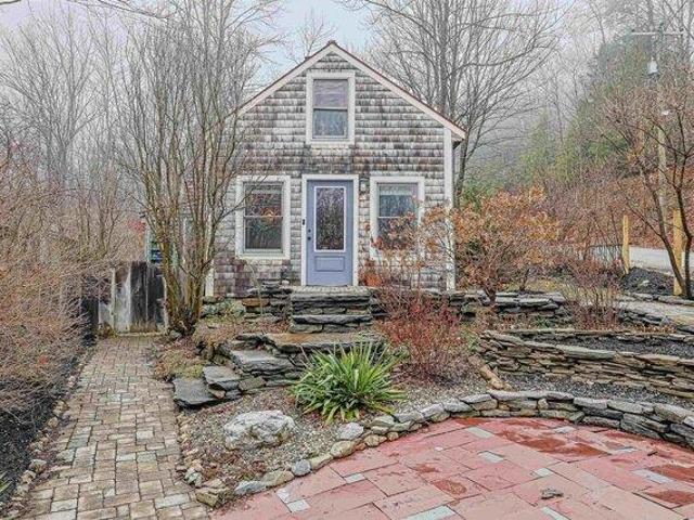 2 bedroom, Peterborough NH 03458 102446419