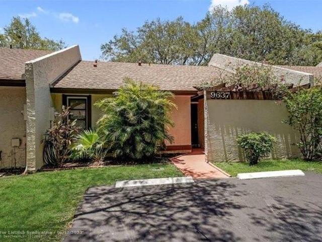2 bedroom, Pembroke Pines FL 33024 LS91900856
