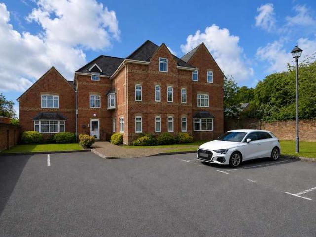 2 Bedroom Penthouse Flat
