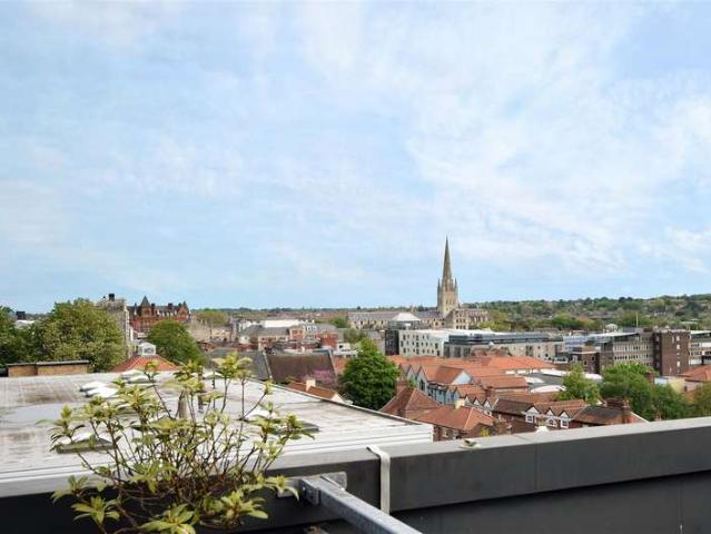 2 Bedroom Penthouse Flat