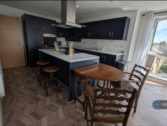 2 bedroom penthouse for rent in Mulberry Way, Bath, BA2