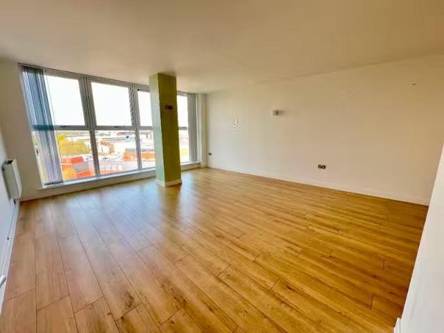 2 bedroom penthouse for rent in Meadow Walk, Chelmsford, Esint.