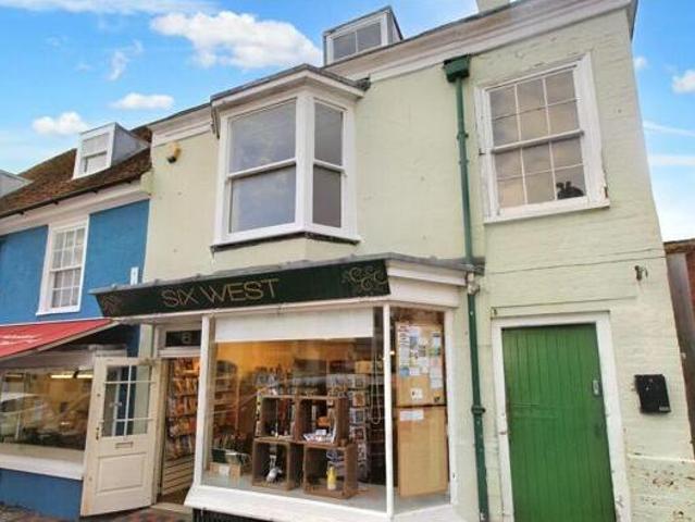 2 Bedroom Penthouse For Rent In Alresford, Hampshire