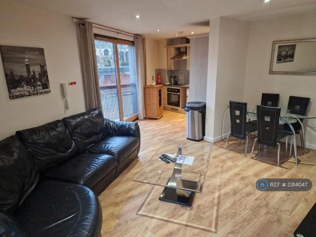 2 bedroom penthouse for rent in Benedictine Court, Coventry, CV1