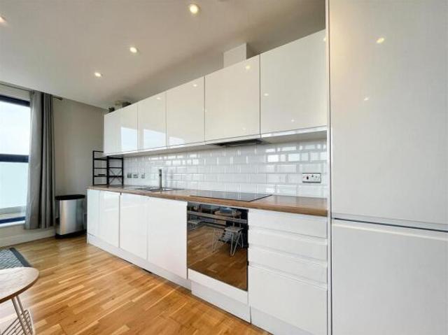 2 bedroom penthouse for rent in Ber Street, Norwich, NR1