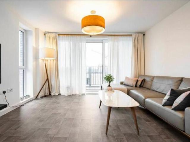 2 bedroom penthouse for rent in Canal Street, Union Court, MK9