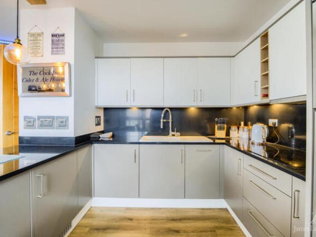 2 bedroom penthouse for rent in Centenary Plaza, Holliday Street, Birmingham, B1