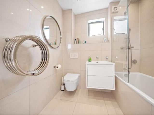 2 bedroom penthouse for rent in City Garden Row, Angel N1