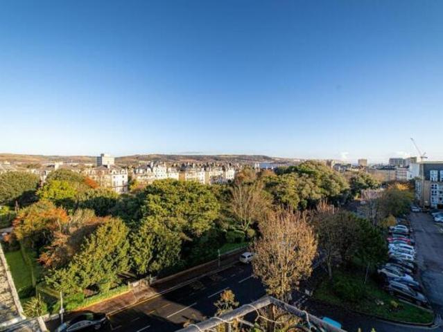 2 bedroom penthouse for rent in Clifton Gardens, Folkestone, Kent, CT20